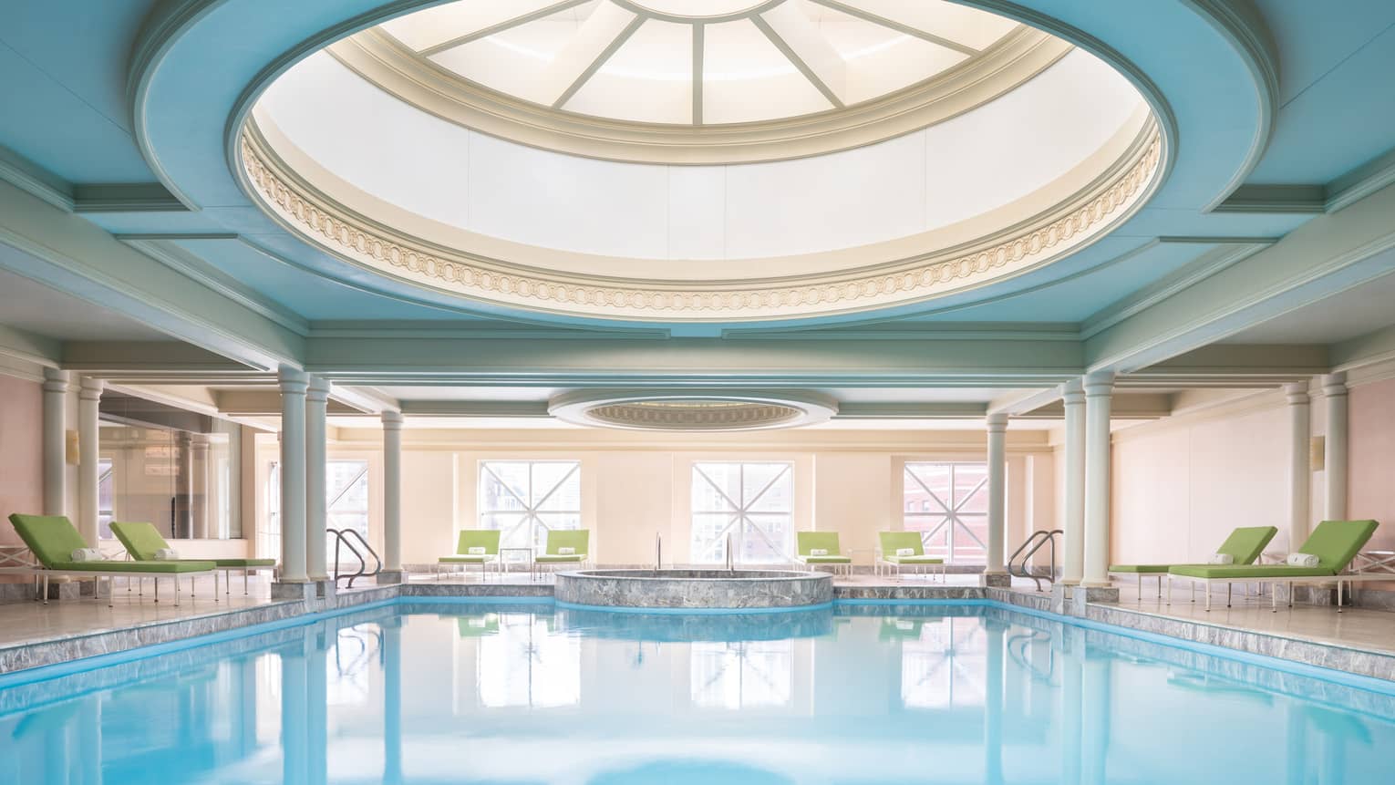 Chicago Luxury Hotel | Family & Couples Activities | Four Seasons