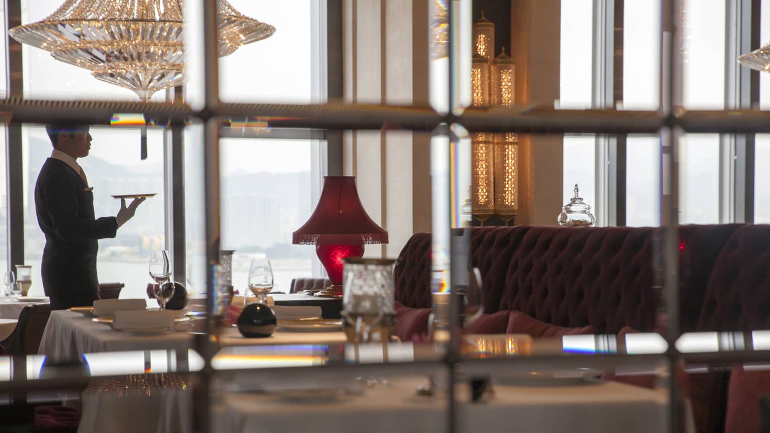 Hong Kong Island Luxury Hotel | Central District | Four Seasons Hotel
