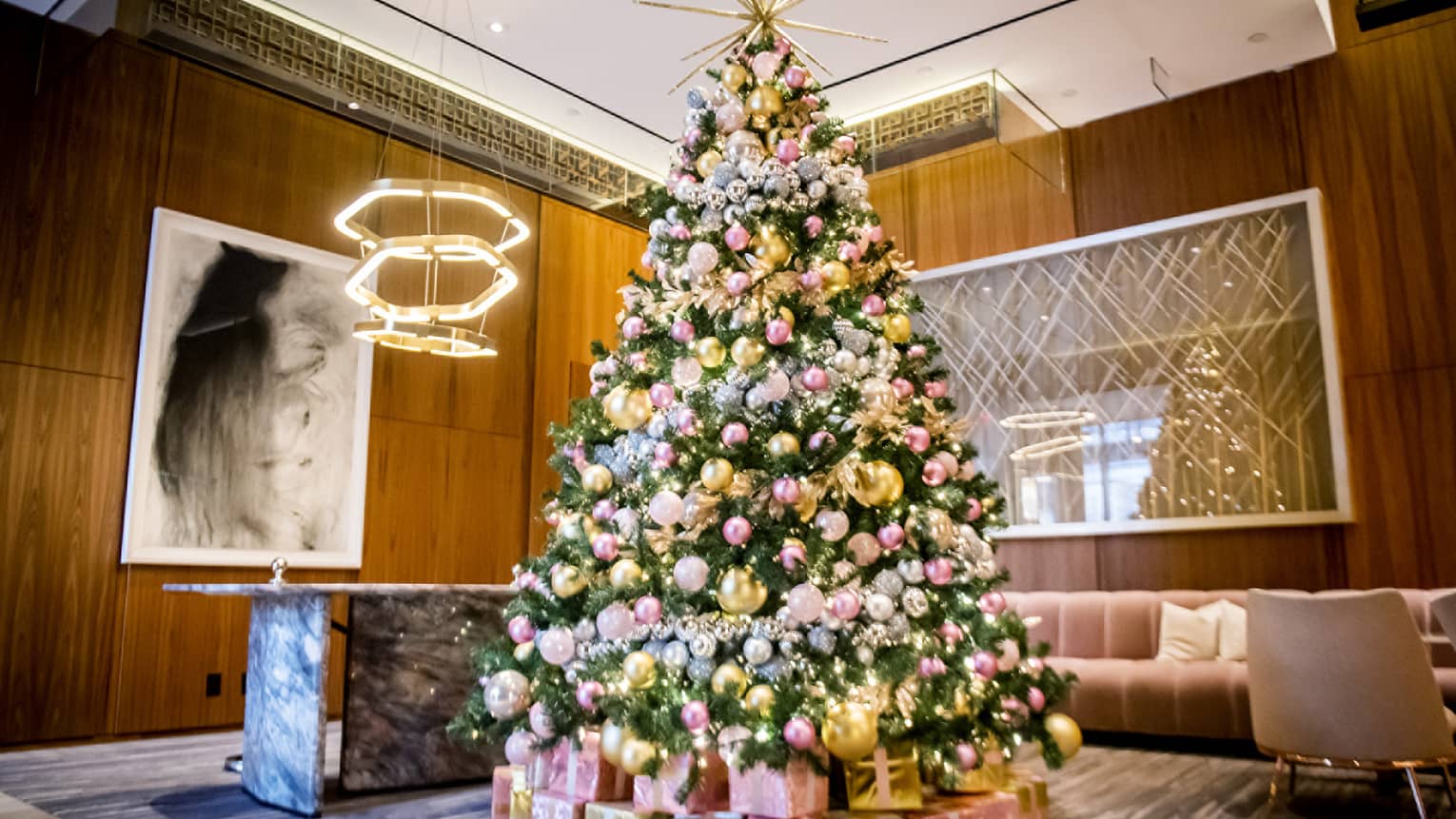 Toronto 5-Star Luxury Hotel In Yorkville | Four Seasons Toronto