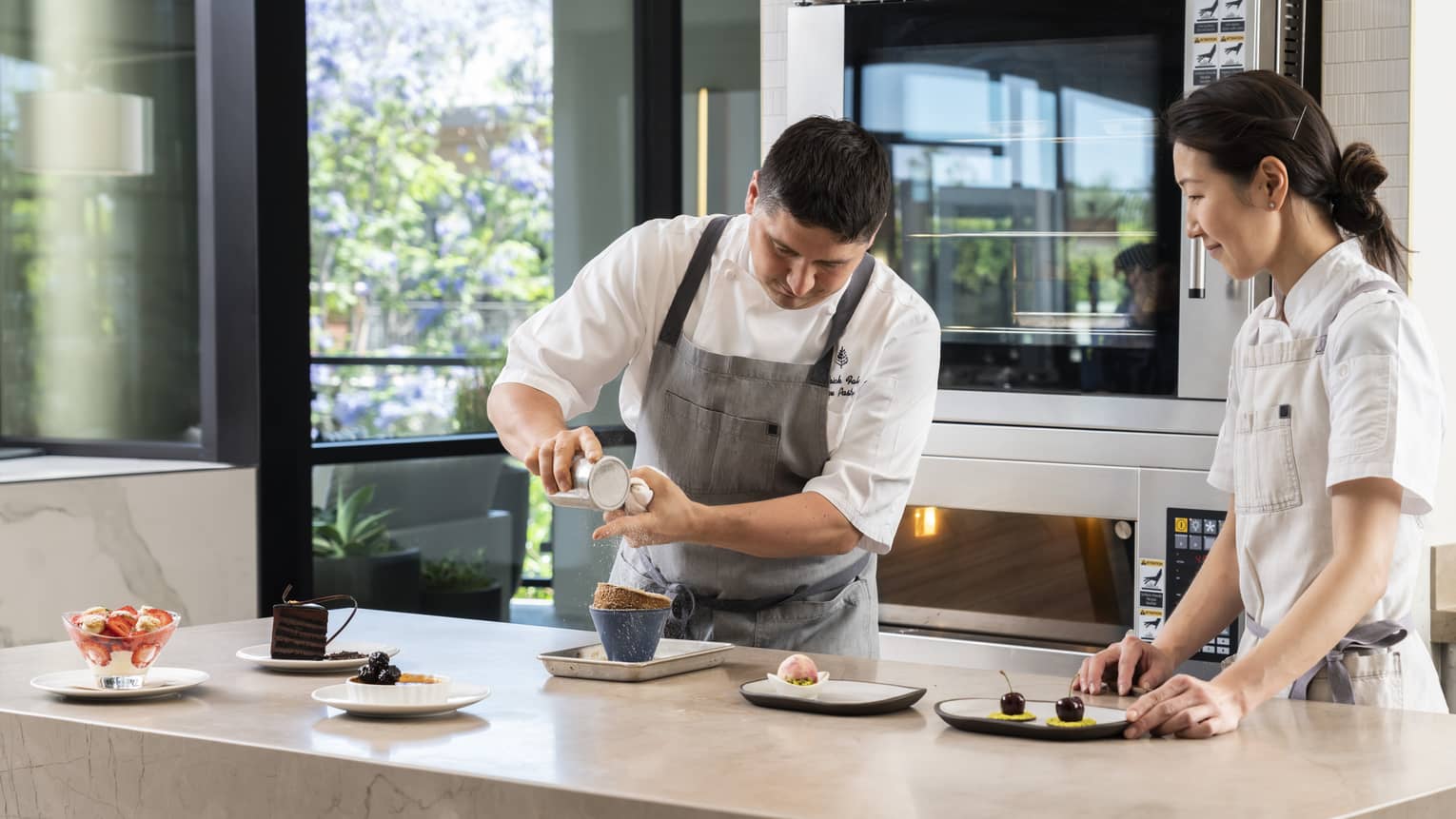 Four Seasons Hotels and Resorts | Luxury Hotels | Four Seasons | Coin ...