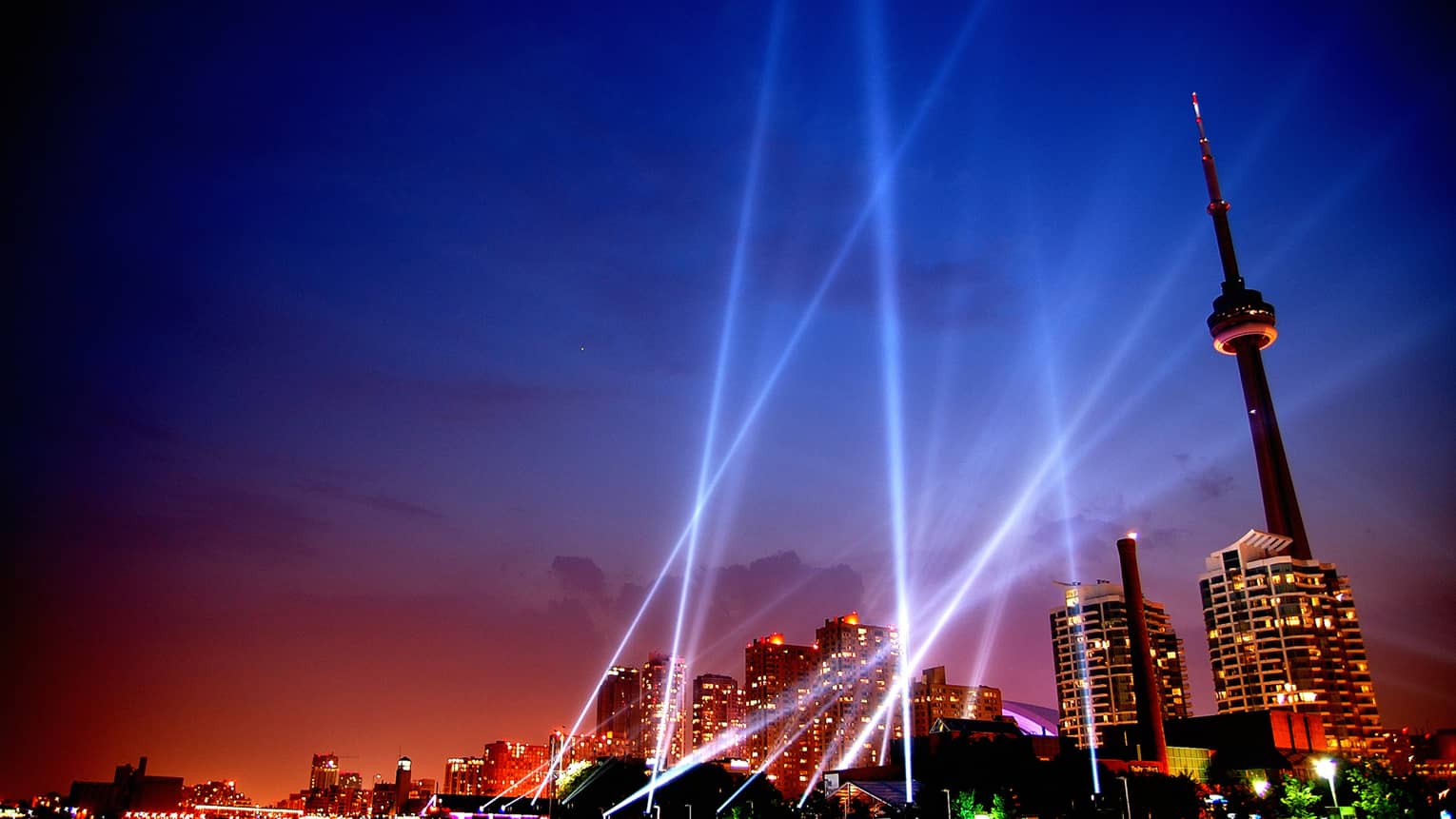 Toronto Luxury Hotel Photos & Videos | Four Seasons Hotel Toronto