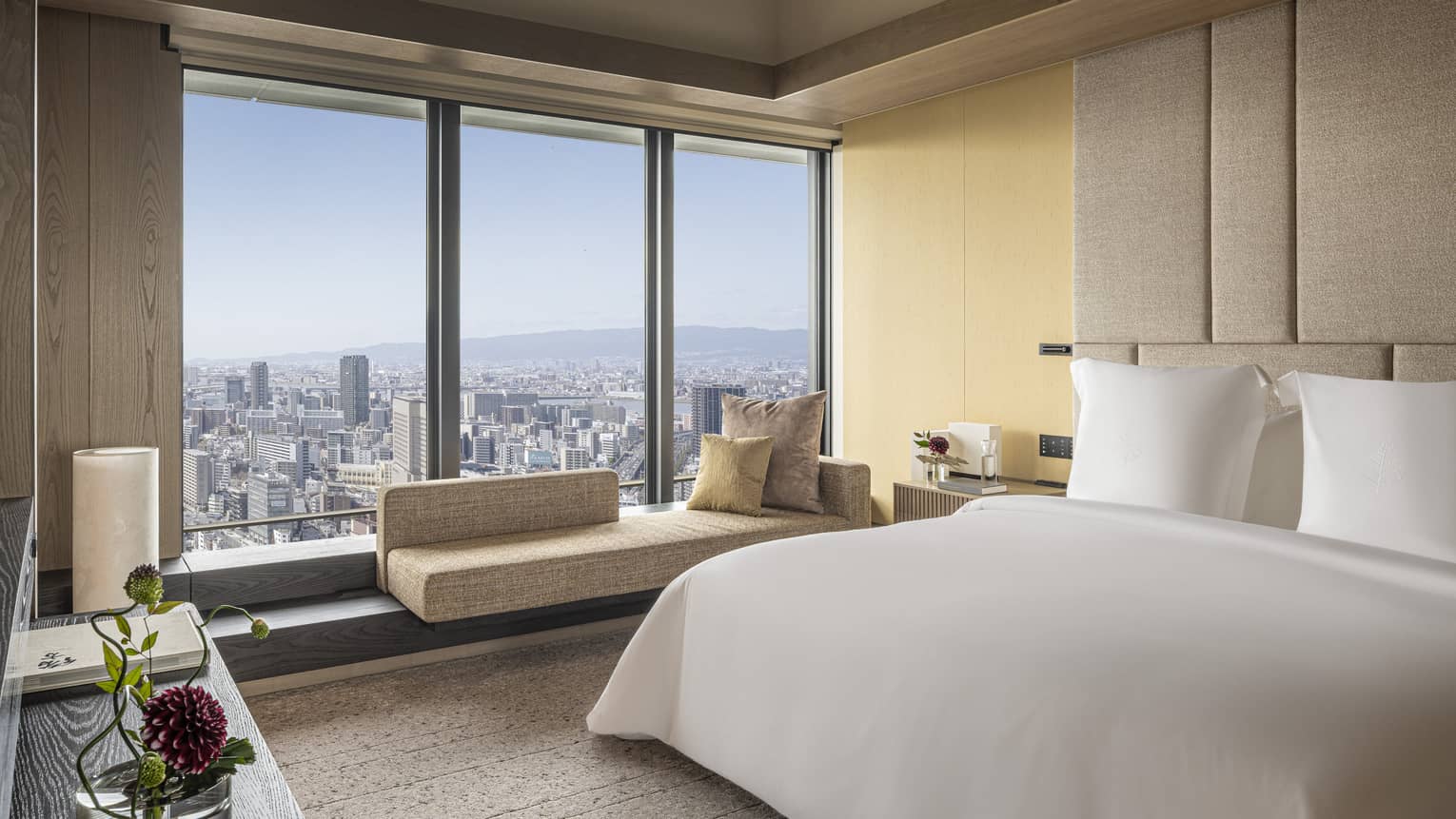 Dojima Suite | Four Seasons Hotel Osaka