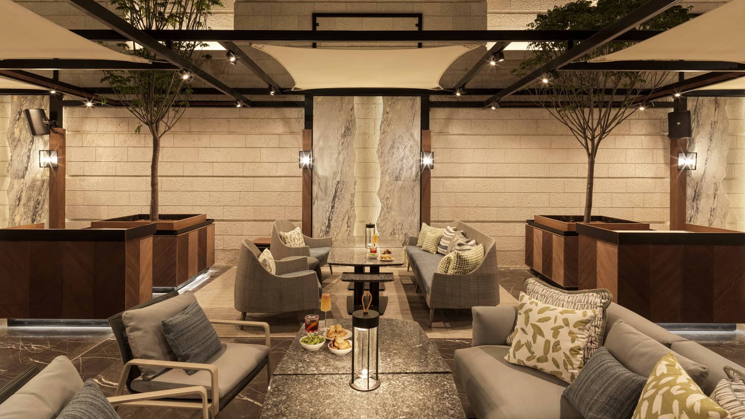 The Foyer Lounge | Amman Bar | Four Seasons Hotel Amman