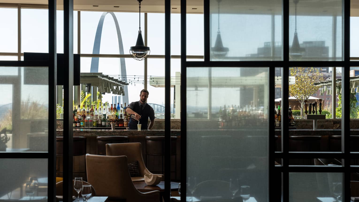 Luxury Hotel Downtown St. Louis | Four Seasons Hotel St. Louis