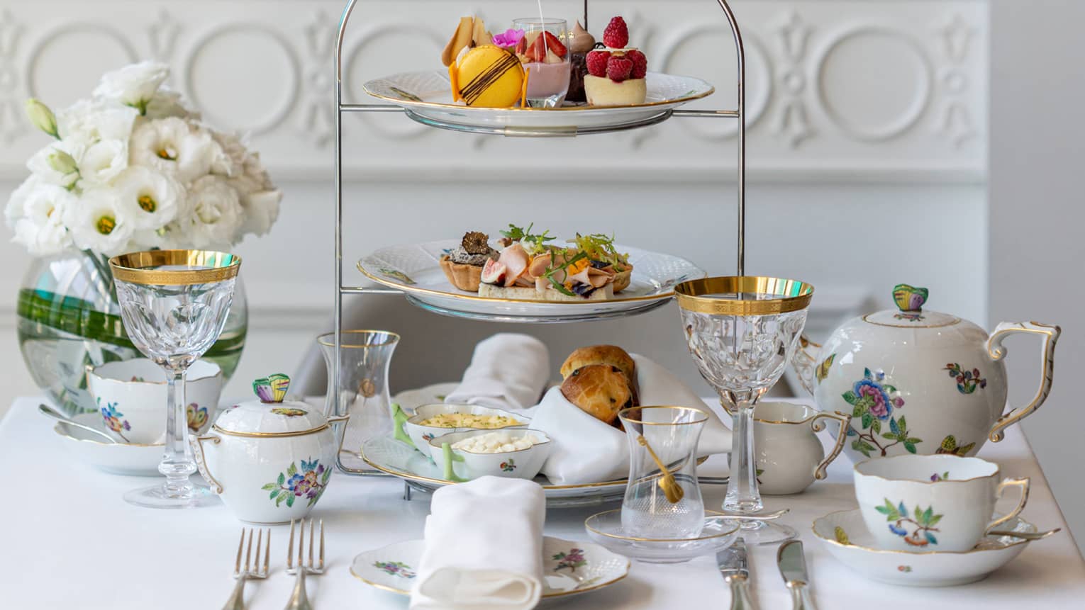 Baku Fine Dining | Italian Restaurant & Cigar Lounge | Four Seasons