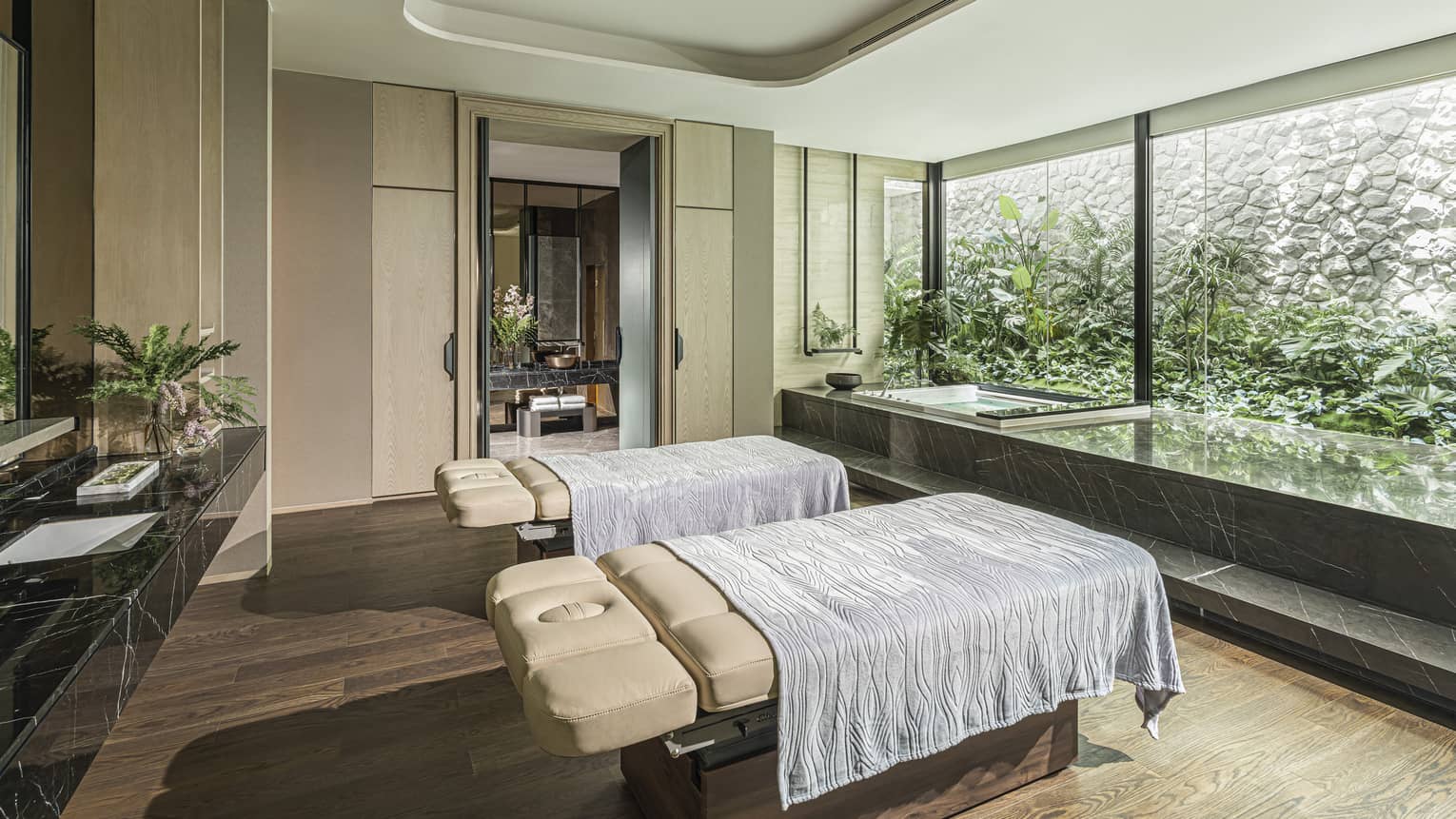 Bangkok Luxury Spa & Wellness | Four Seasons Hotel Bangkok