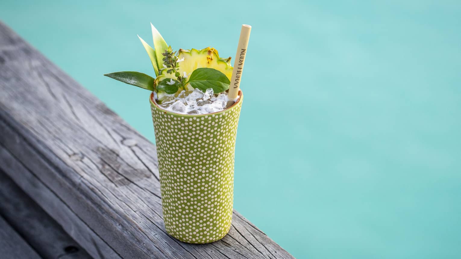 Maldives Lounge | Cocktails | Sunset Lounge at Four Seasons Maldives