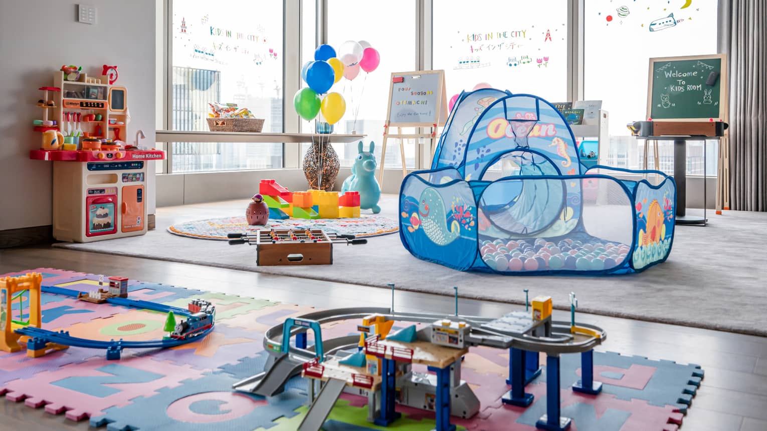 Four Seasons Hotels and Resorts | Luxury Hotels | Four Seasons | Family