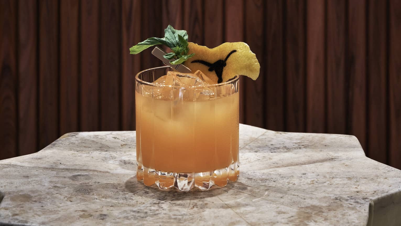 Downtown Austin Lounge | Cocktails | Live Oak at Four Seasons Austin