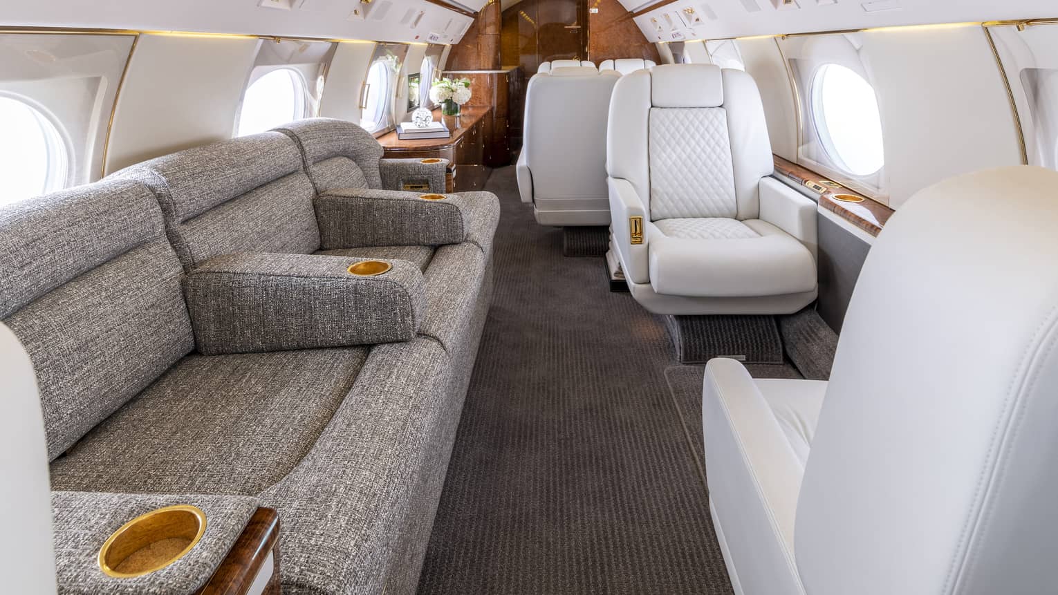 Private Plane To Hawaii | Chartered Flight | Four Seasons Resorts