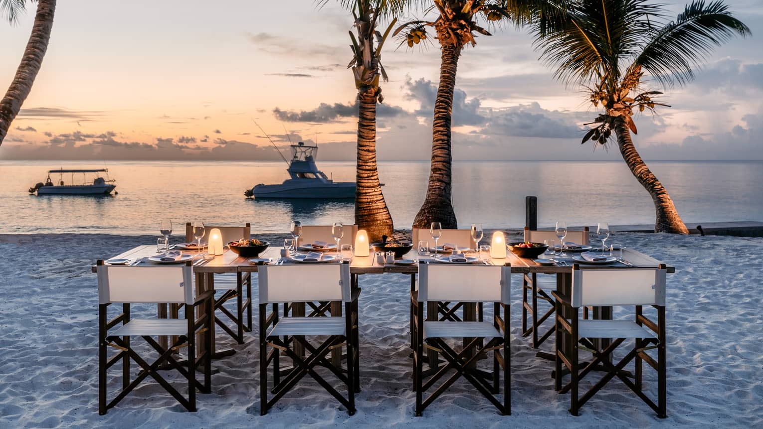 Seychelles Fine Dining | Restaurant, Deli & Bar | Four Seasons Resort