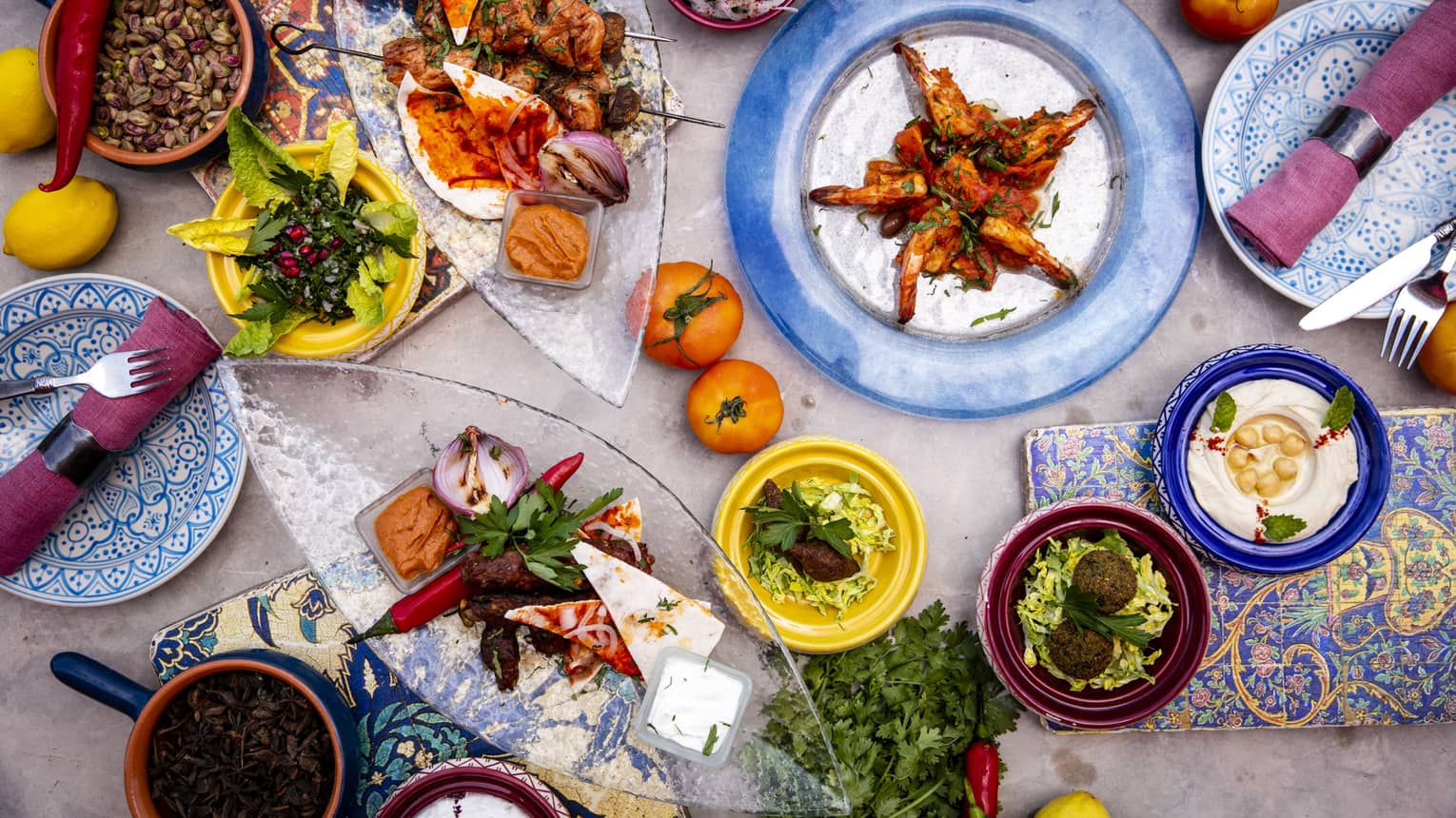 Maldives Bar & Lounge | Shisha Bar at Four Seasons Landaa Giraavaru