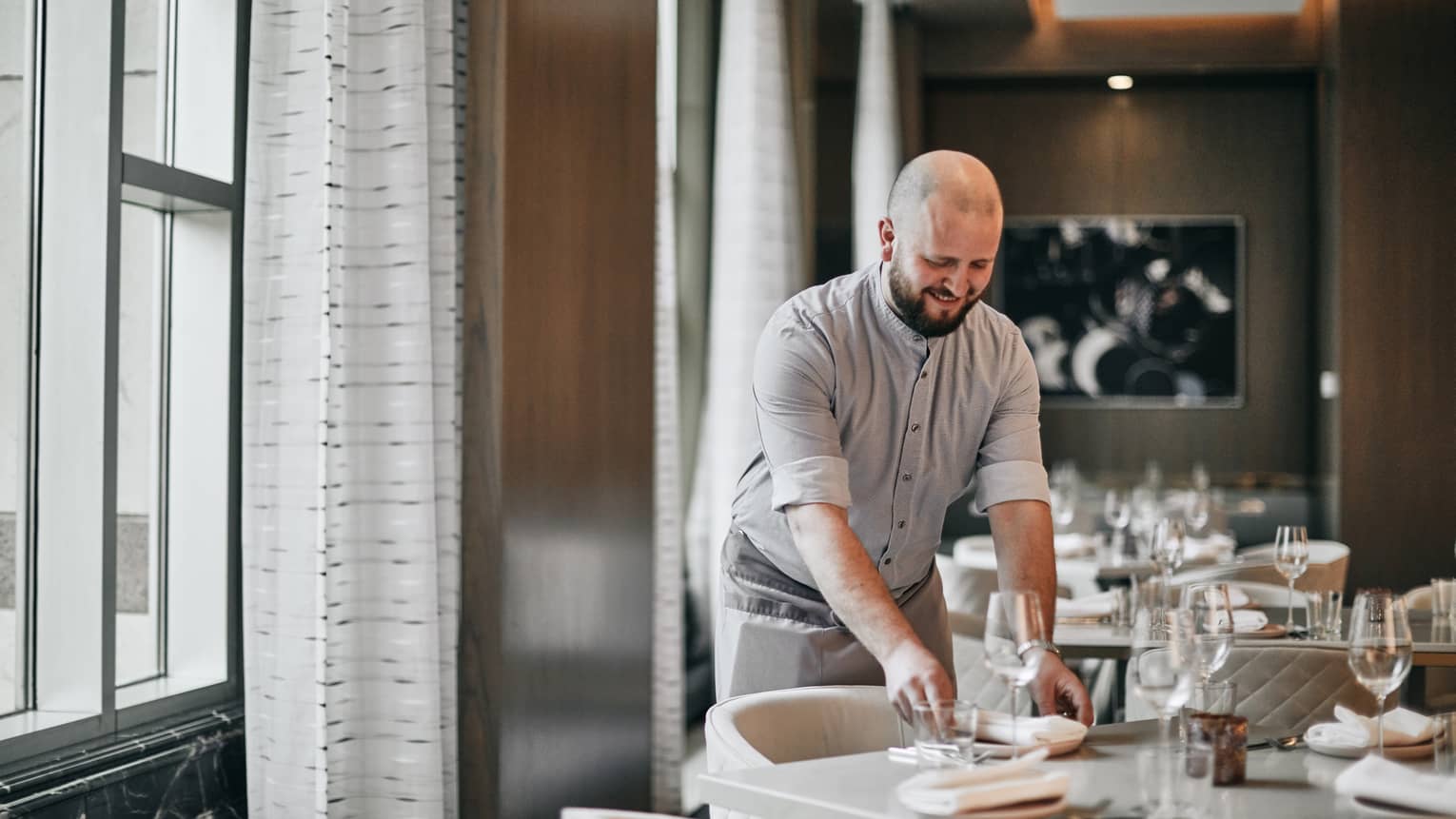 Chicago Luxury Hotel Room Service | In-Room Dining | Four Seasons