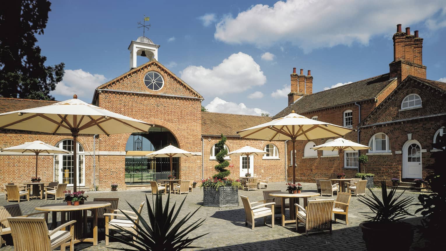 Luxury Hotel in Hampshire | Country Hotel Near London | Four Seasons