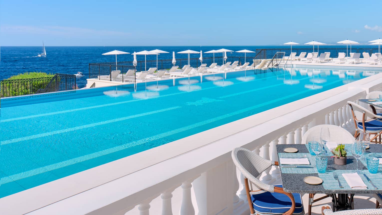 French Riviera Restaurant in Cap-Ferrat | Le Cap at Four Seasons Hotel