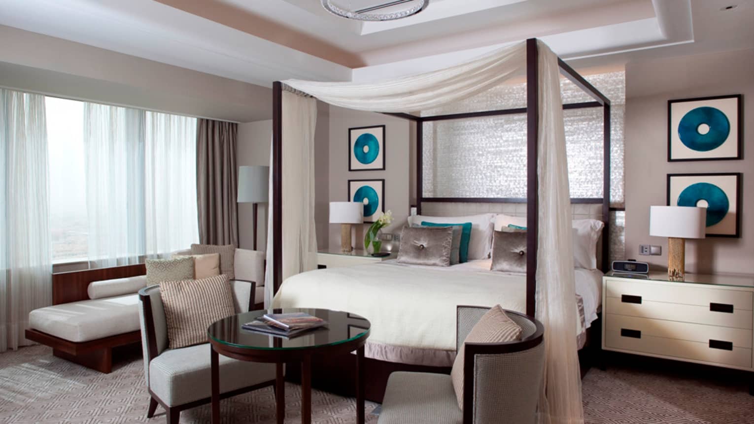 Luxury Hotel Riyadh | 5-Star | Four Seasons Riyadh at Kingdom Centre