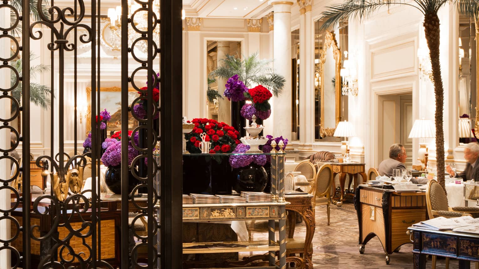 Le Cinq | Michelin-Star Restaurant Paris | Fine Dining in Paris