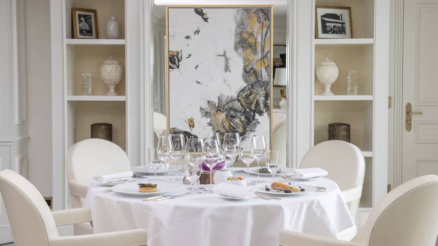 Paris Hotel Packages & Offers | Four Seasons Hotel George V Paris