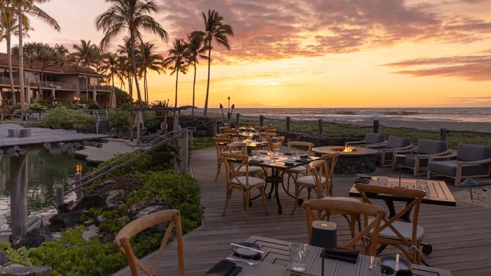 Kona Restaurants and Dining | Beachfront Lounges | Four Seasons