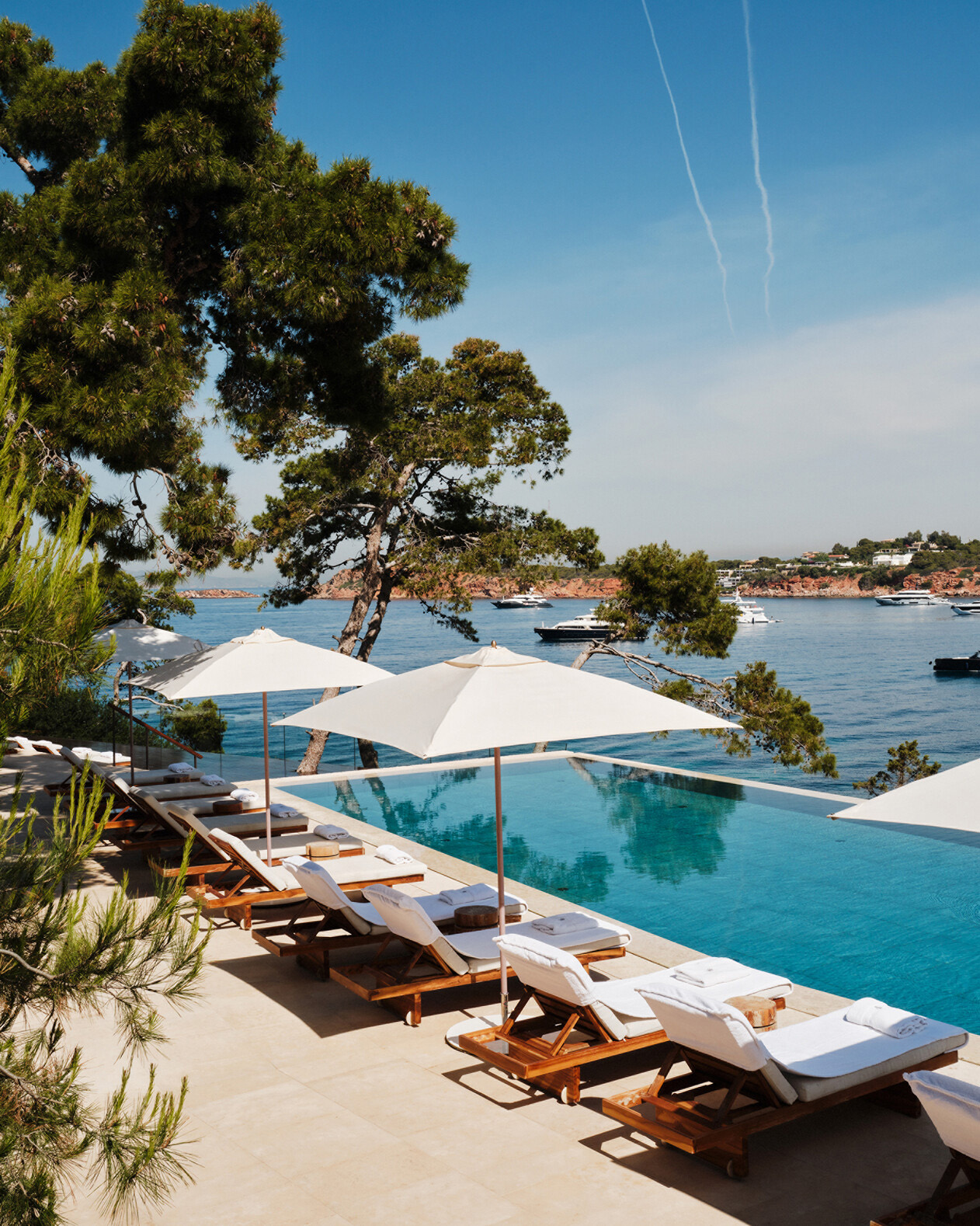 Chic Summer Vibes with The Great Sunday Pool Club at Four Seasons Astir ...