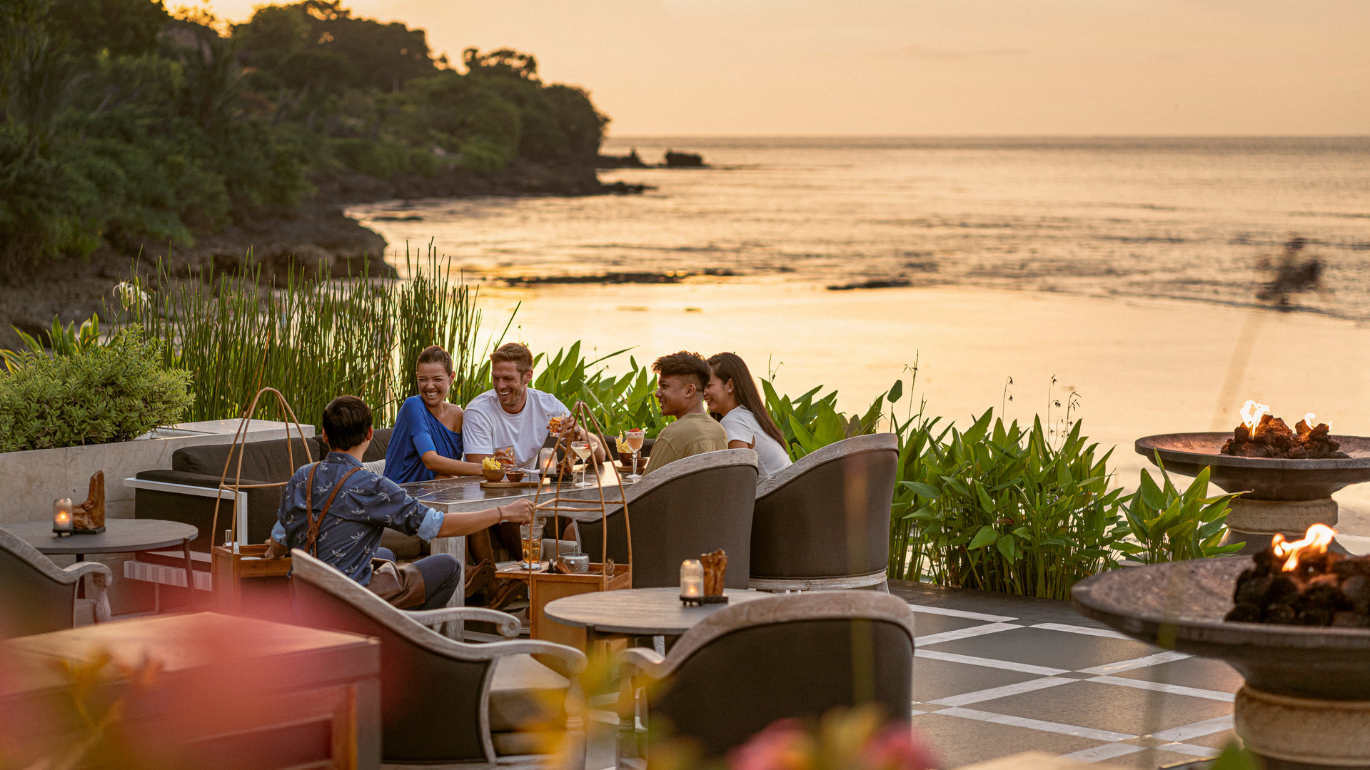 FOUR THE SEASON: Four Seasons Sets the Stage for Memorable Festive ...