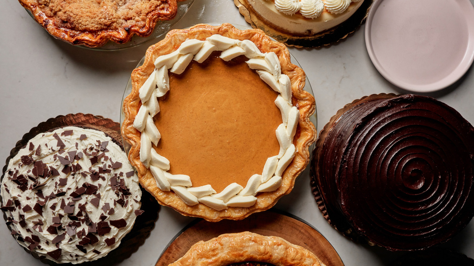 Adorn Bar & Restaurant Celebrates the Holidays with “Pies & Pours” and ...