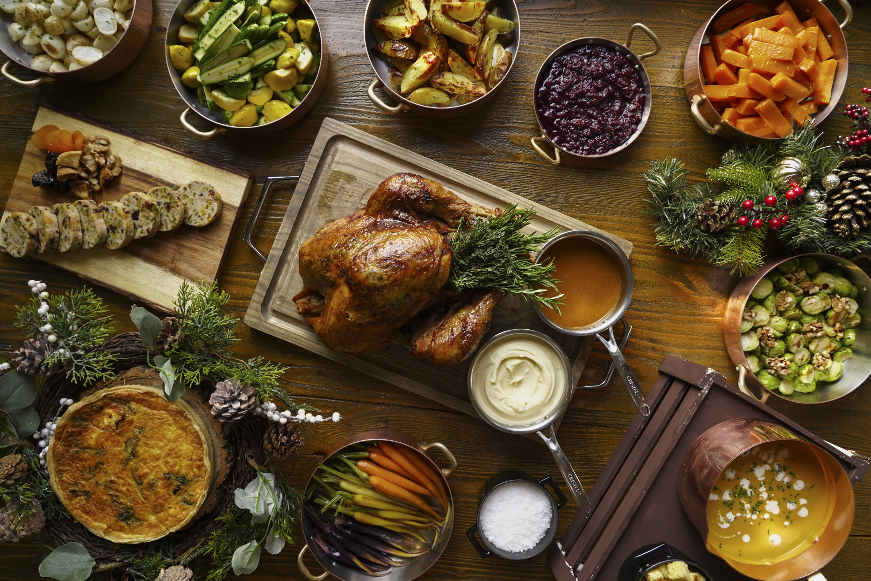 A Festive Season of Splendour at Four Seasons Resort Dubai at Jumeirah ...