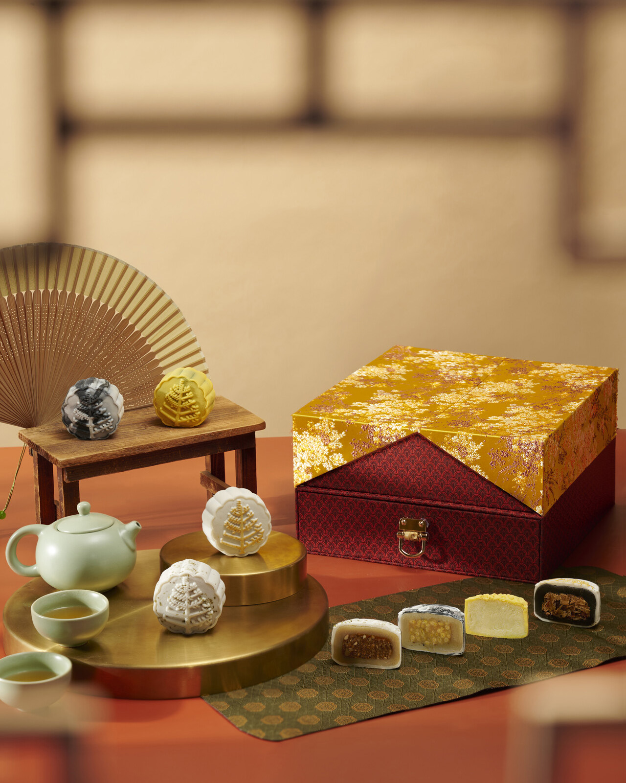 Encircled by Joy: Celebrate Mid-Autumn Festival with Gourmet Mooncakes ...