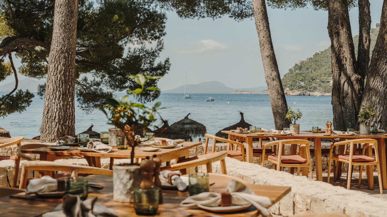 Llum i Sal: The New Seaside Restaurant at Four Seasons Resort Mallorca ...