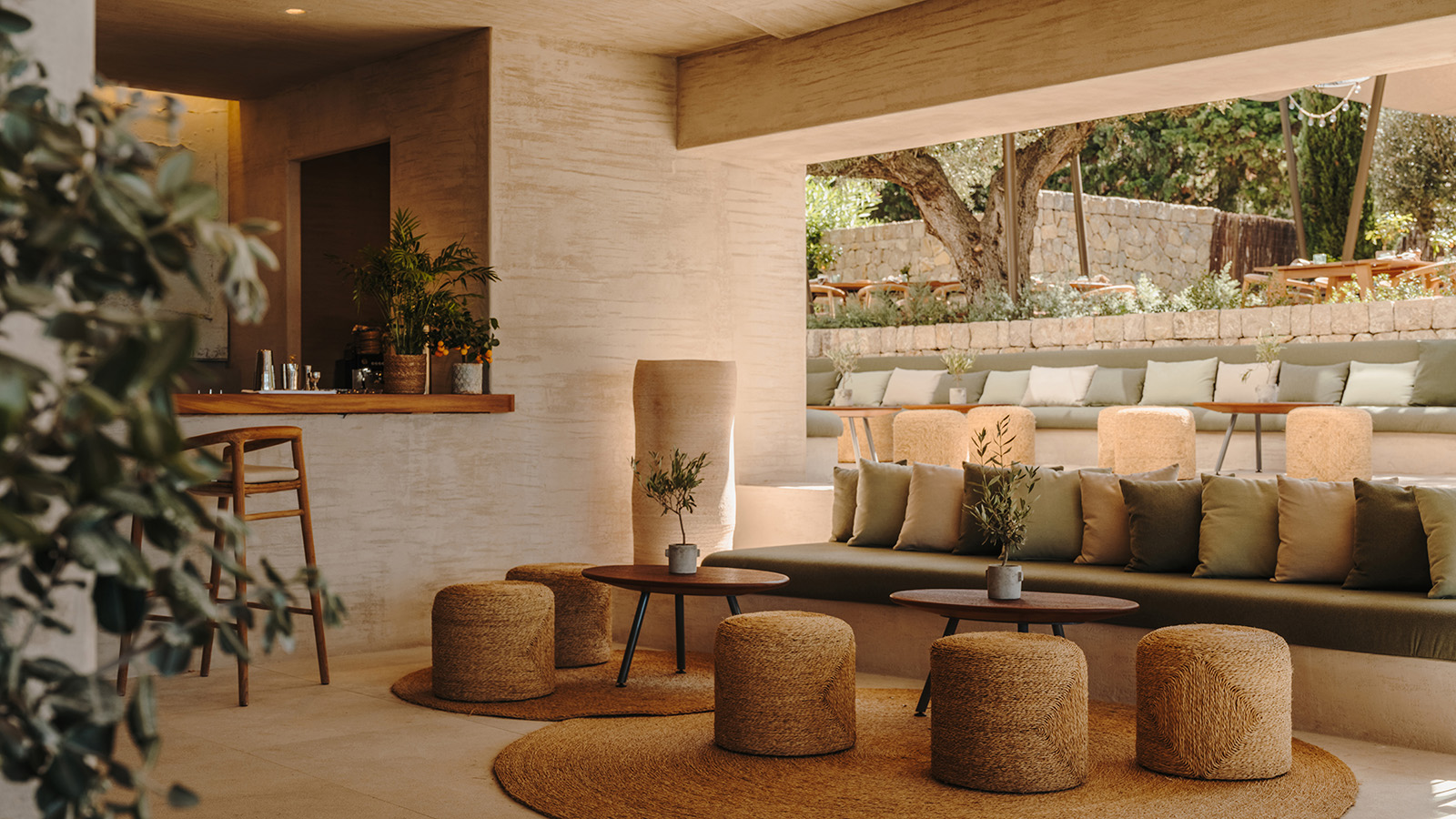 Llum i Sal: The New Seaside Restaurant at Four Seasons Resort Mallorca ...