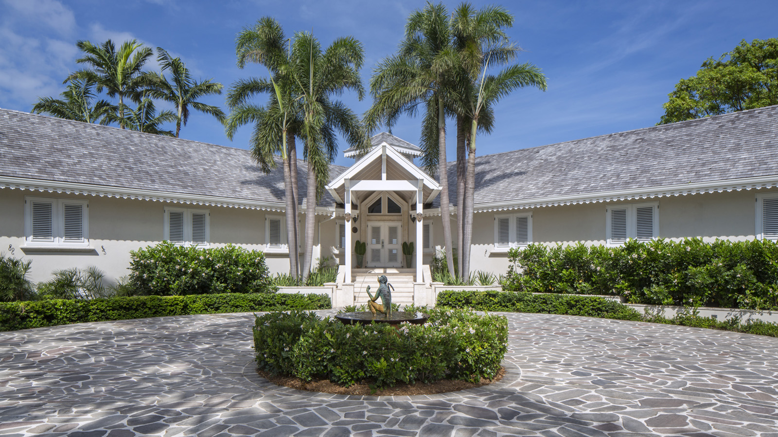 Villa Le Mangabey: A Playful Home for Family and Friends to Reconnect