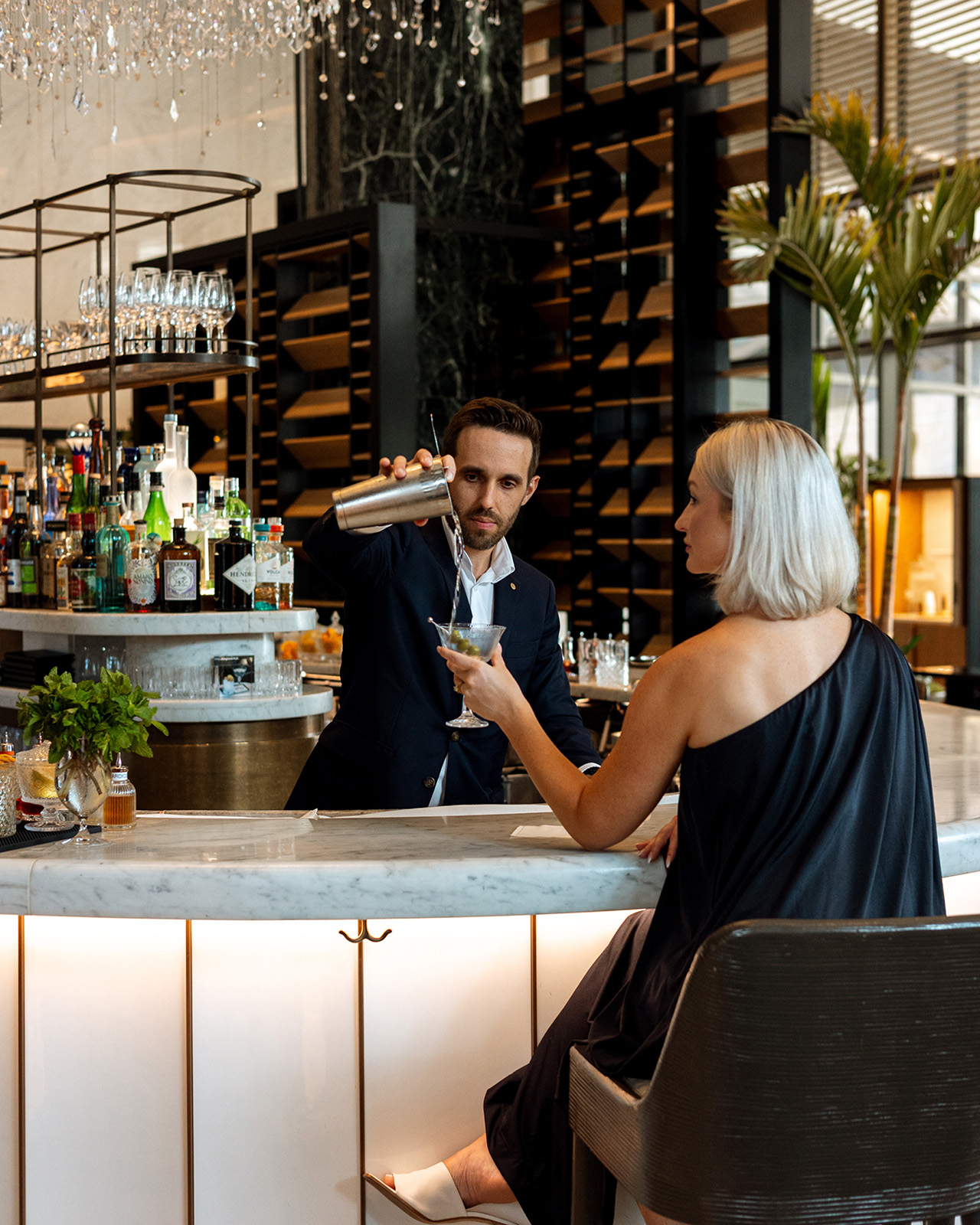 New Orleans’ Award Winning Chandelier Bar Joins Four Seasons Hotel ...