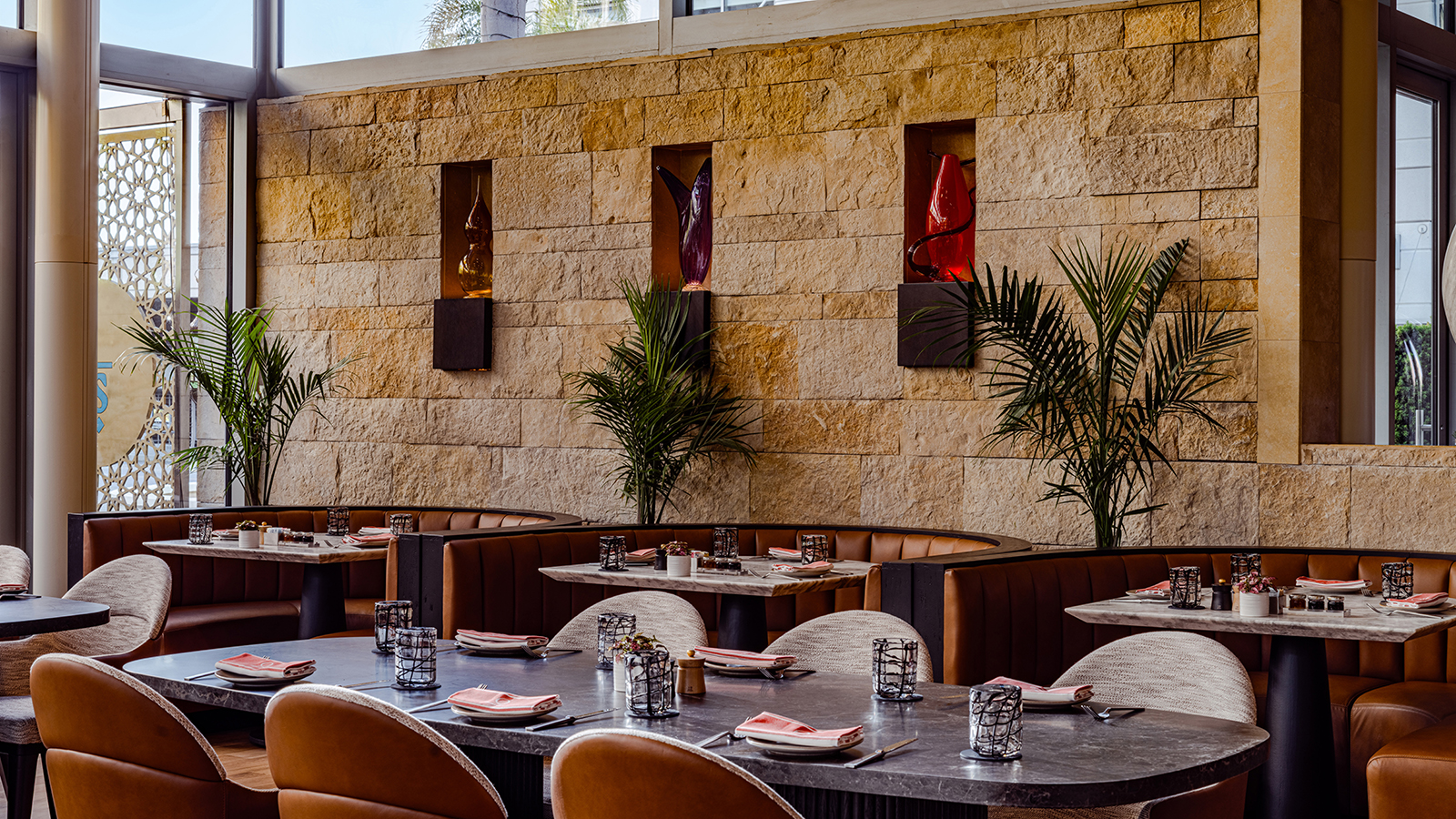 Quattro at Four Seasons Hotel Silicon Valley Unveils Elegant Interior ...