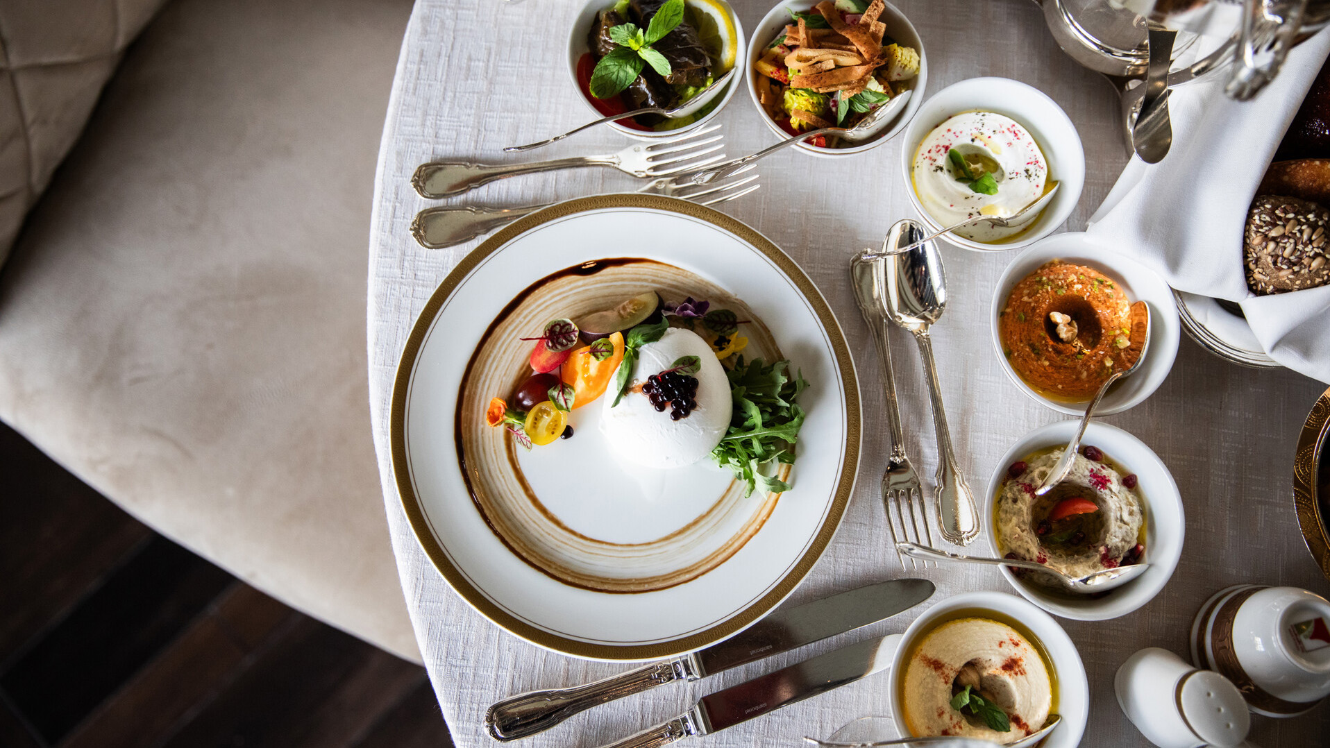 The Iconic Ramadan Tent Returns with a New Look at Four Seasons Hotel ...