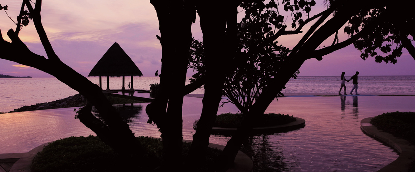 Night Swimming: 9 Pools You Should Only Swim at Sundown